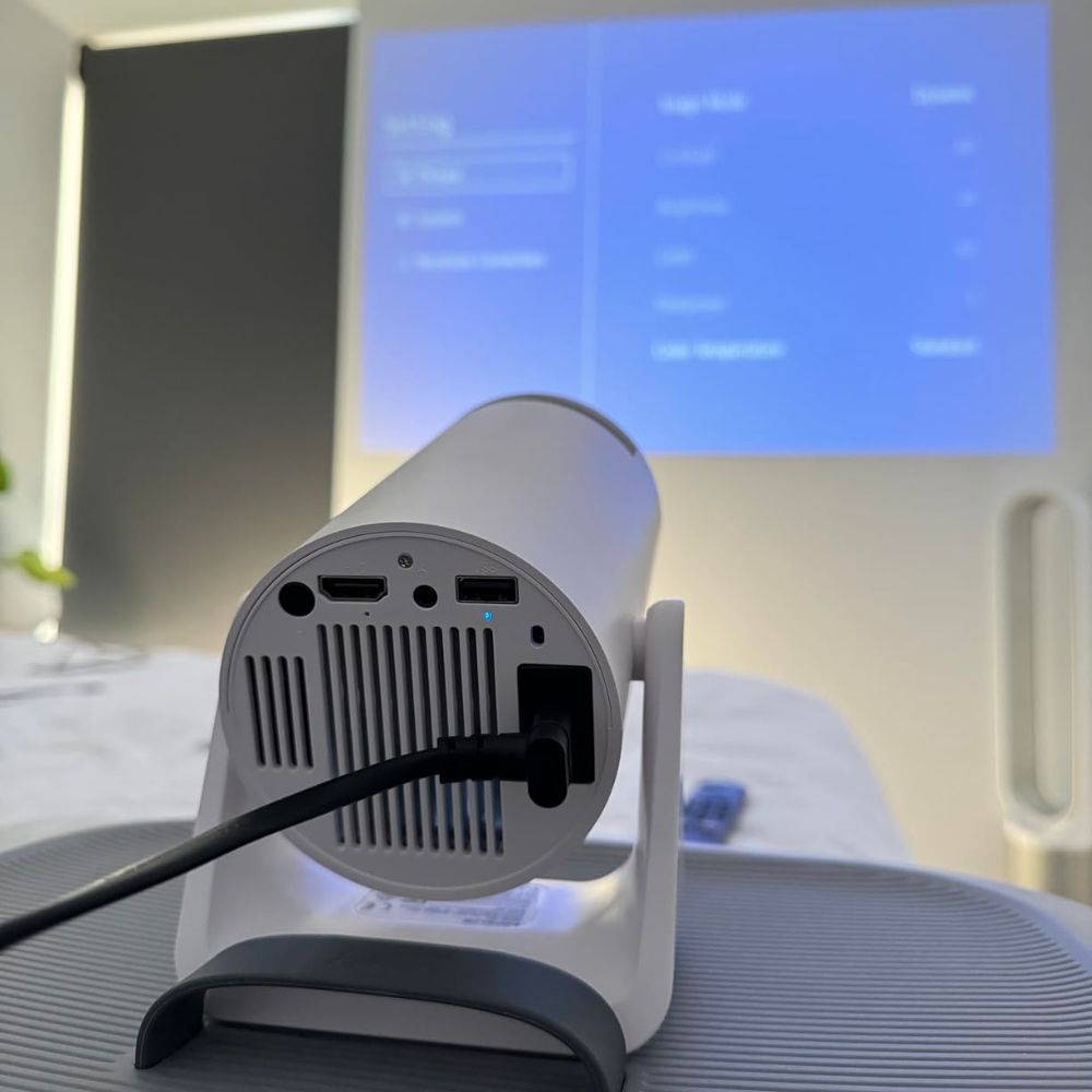 4K Ultra Portable Projector - Crystal Clear HD Compact & Lightweight ...